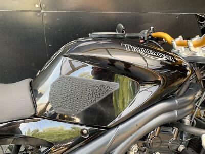 TRIUMPH SPEED TRIPLE 1050 PROJECT BIKE HPI CLEAR | Connect Motorcycles